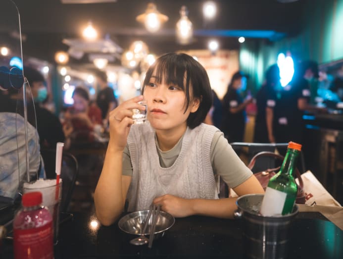 Why do women get worse hangovers than men - CNA Lifestyle